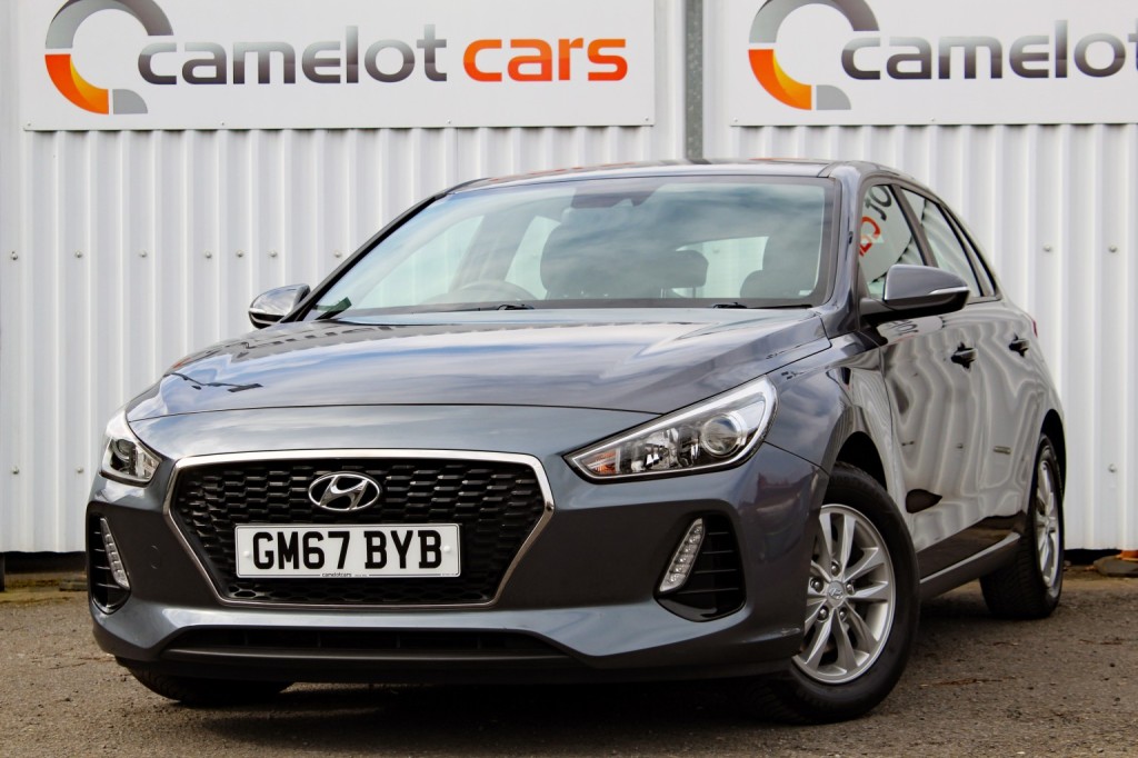 Used HYUNDAI I30 2018 Grey for sale - £7490 in Grimsby, North East ...